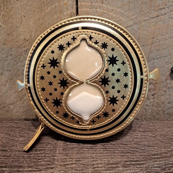 Warner Bros. | Bags | Harry Potter Hermiones Golden Time Turner Coin ...